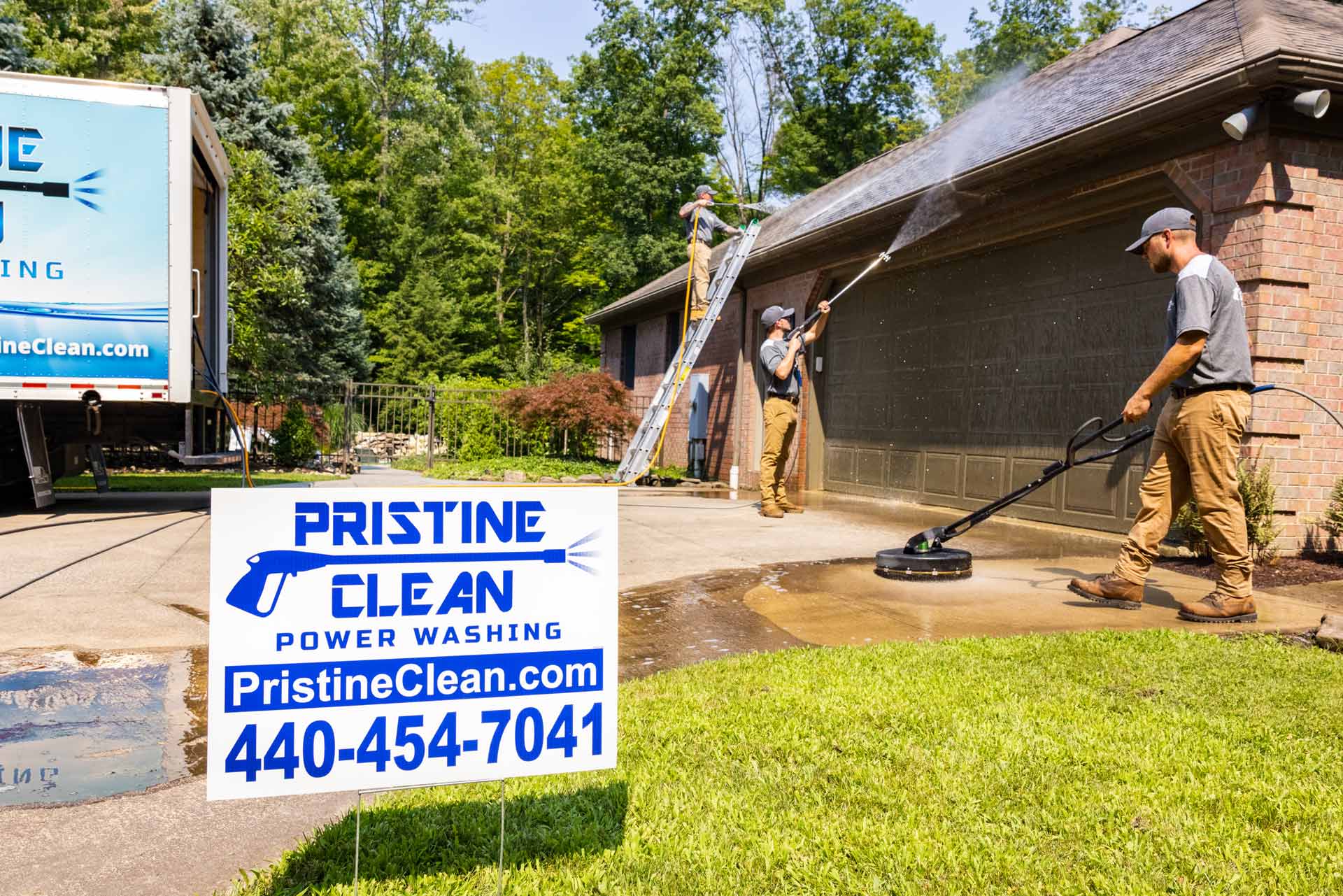 Whole House Washing Cleveland, Columbus | Pristine Clean